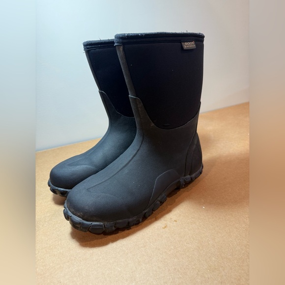 Bogs | Shoes | 4 Bogs Black Classic Mid Neotech 7mm | Poshmark